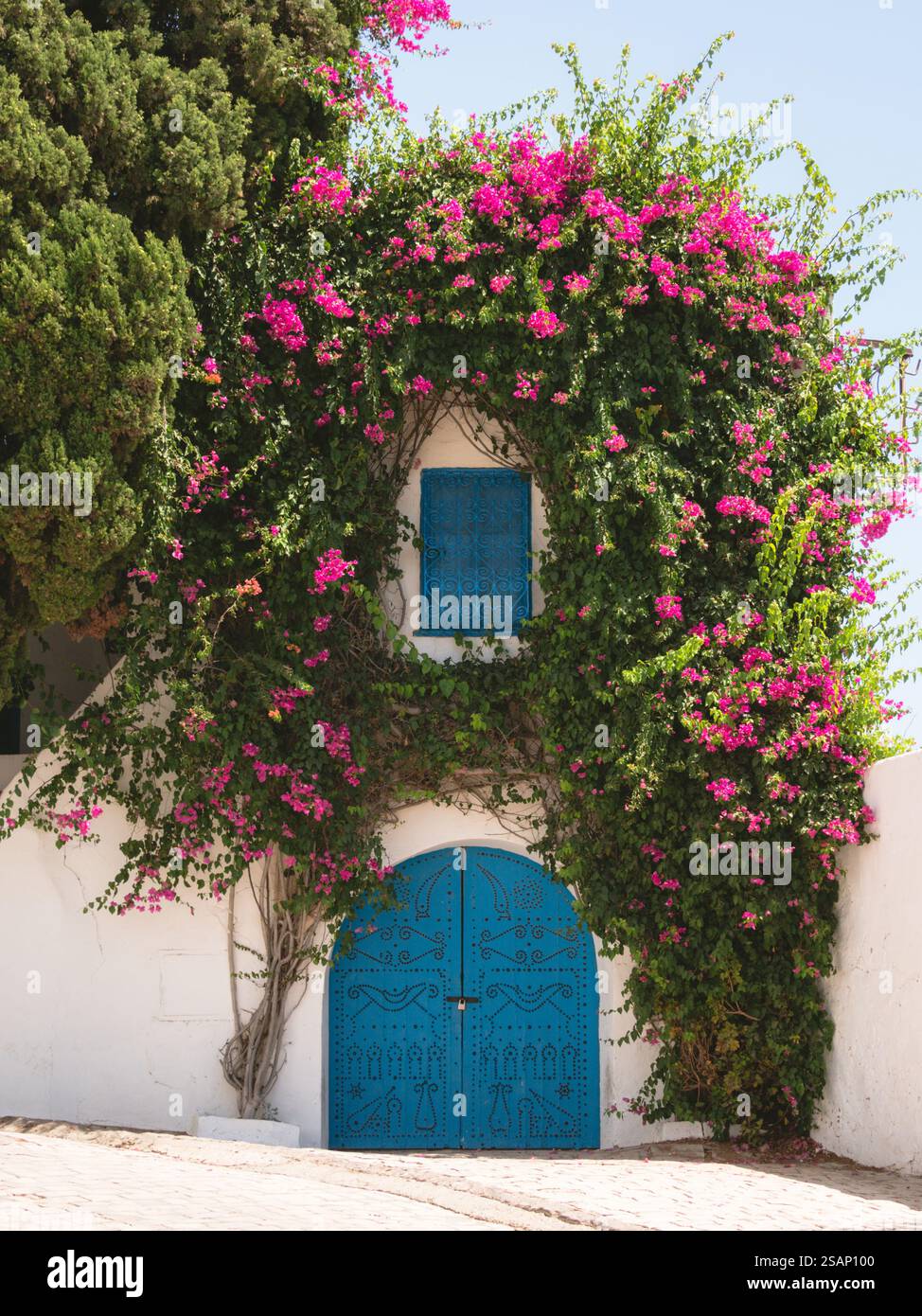 Tunisia sidi bou door door hi-res stock photography and images - Alamy