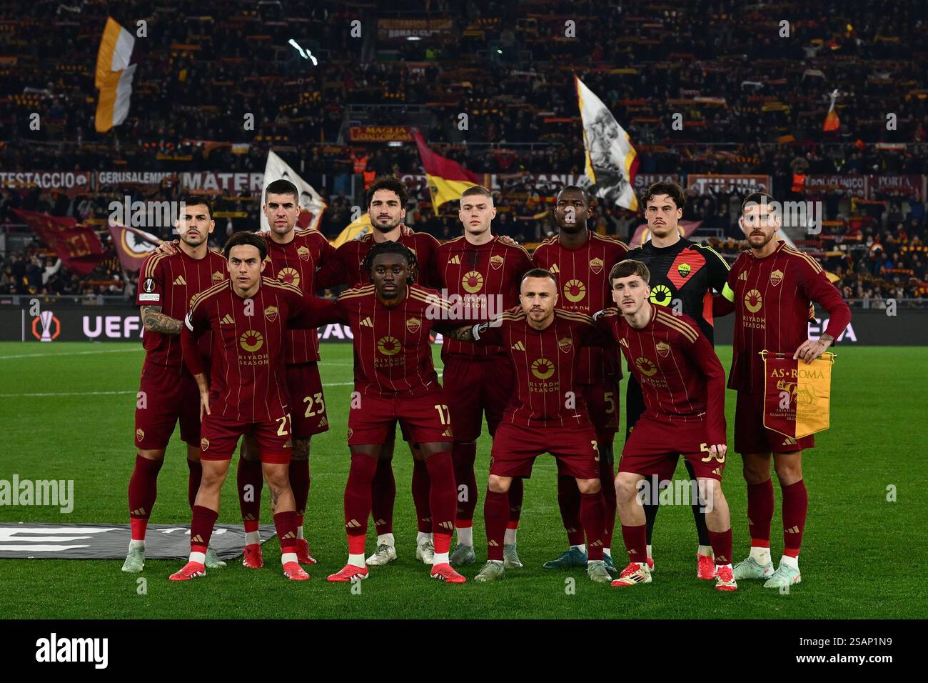 A.S. Roma players are posing for a team photo during the UEFA Europa ...