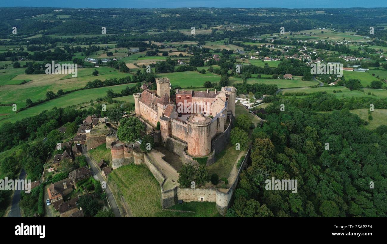 Castelnau bretenoux castle hi-res stock photography and images - Alamy