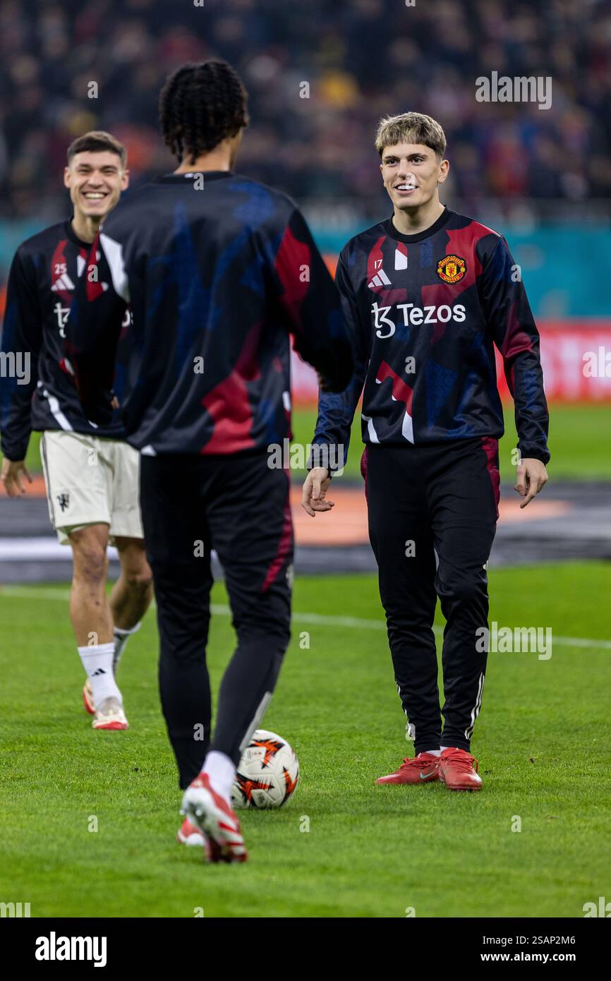 Alejandro Garnacho of Manchester United warming up during the UEFA ...