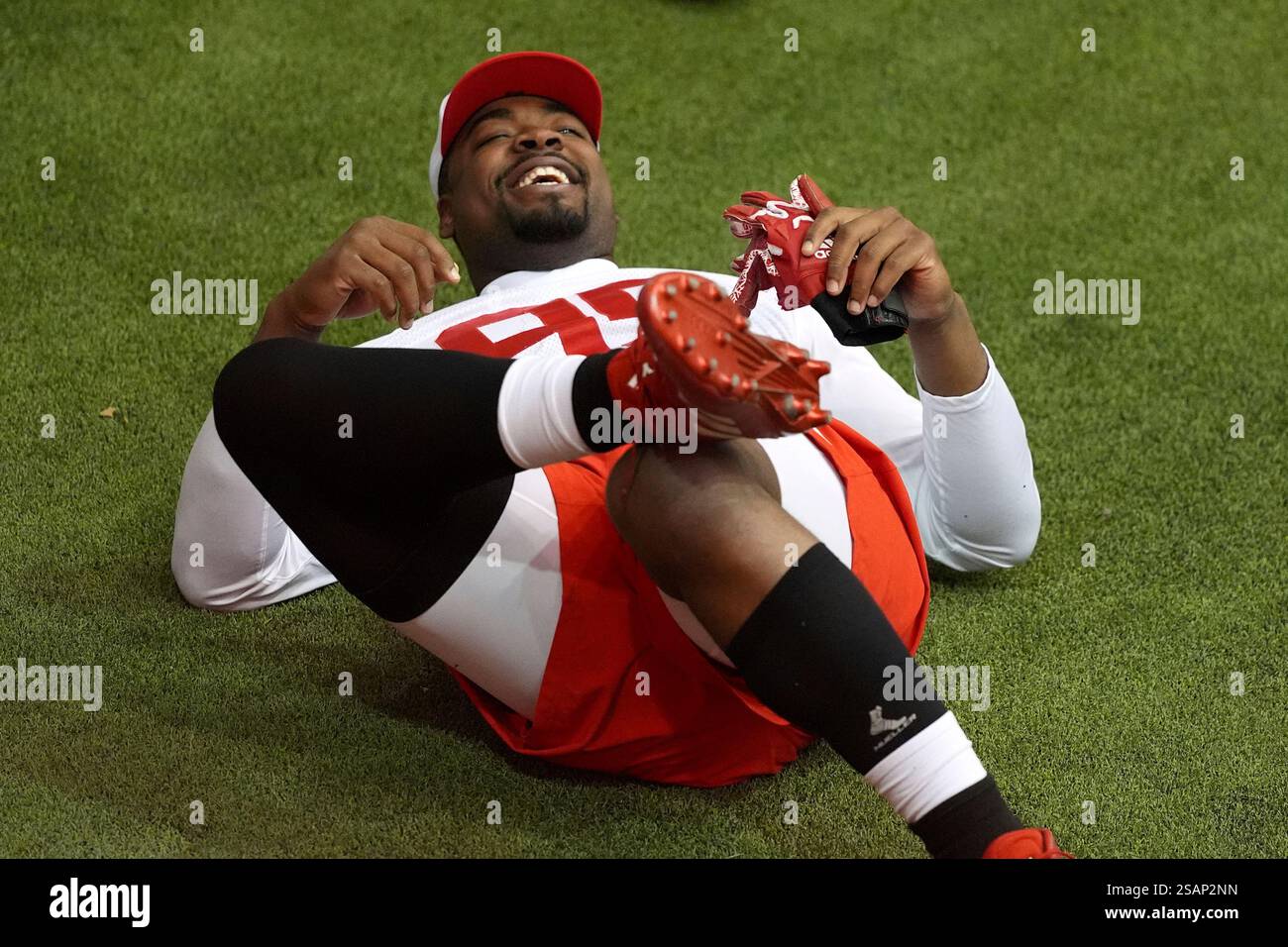 Kansas City Chiefs defensive tackle Chris Jones stretches before NFL ...