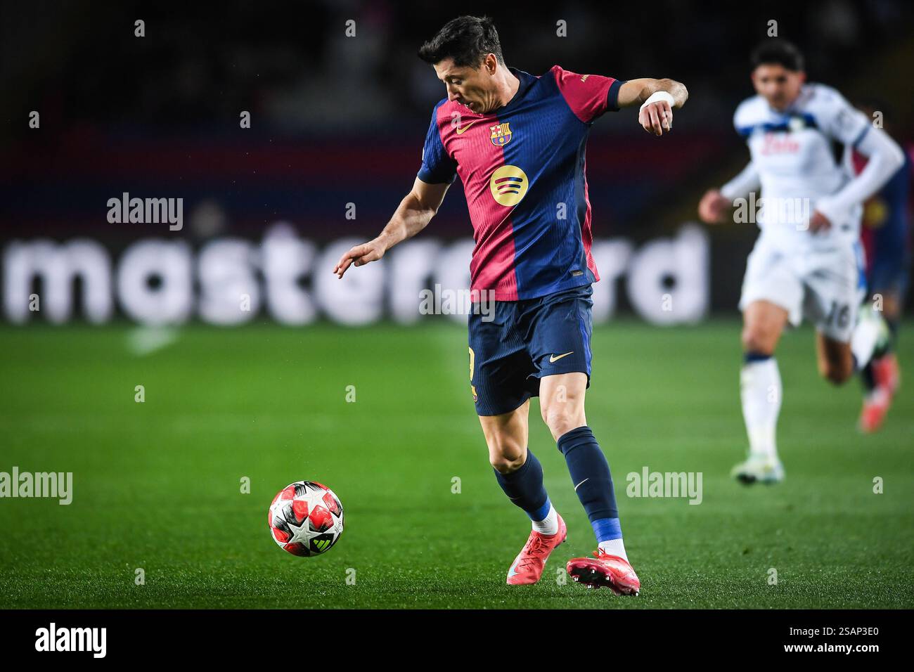Robert LEWANDOWSKI of Barcelona during the UEFA Champions League ...