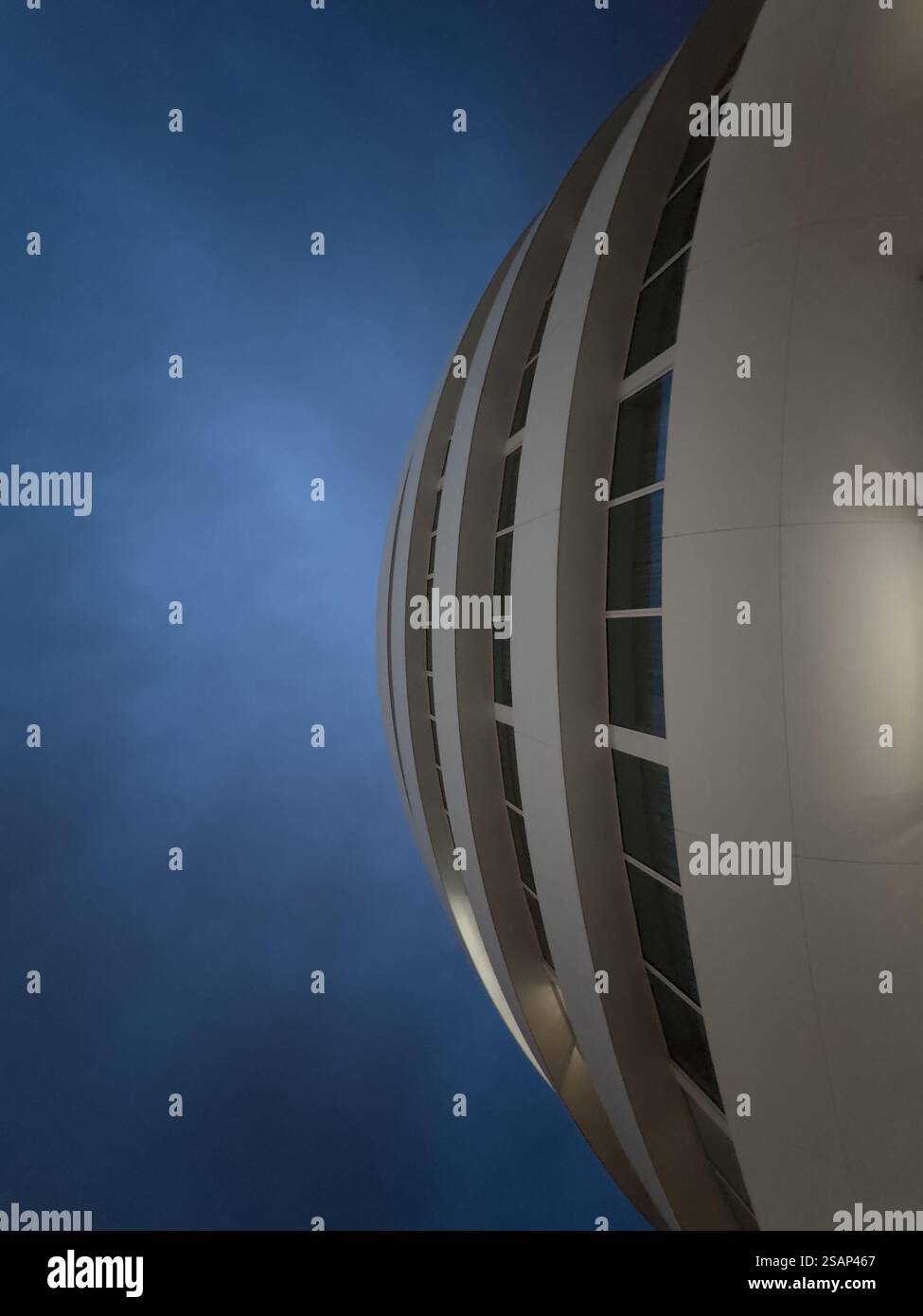 Oval shaped architecture hi-res stock photography and images - Alamy