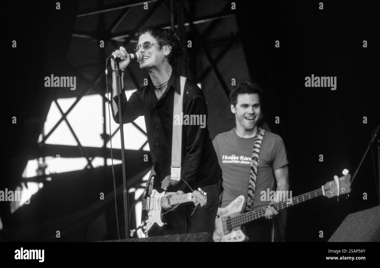 GIRLS AGAINST BOYS, READING FESTIVAL, 1998: Scott McCloud (singer) and ...