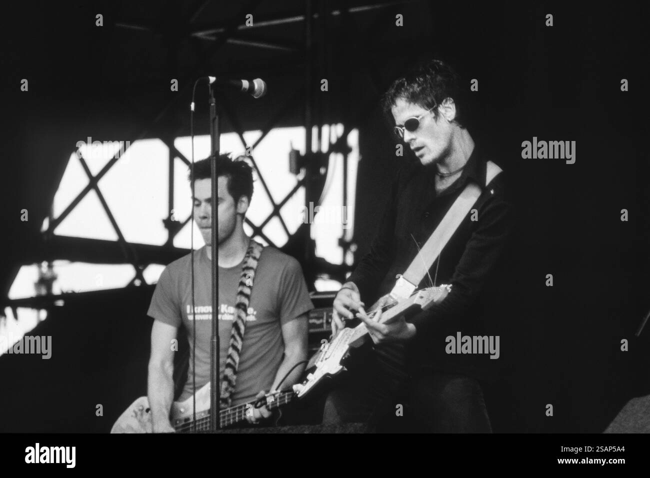 GIRLS AGAINST BOYS, READING FESTIVAL, 1998: Scott McCloud (singer) and ...