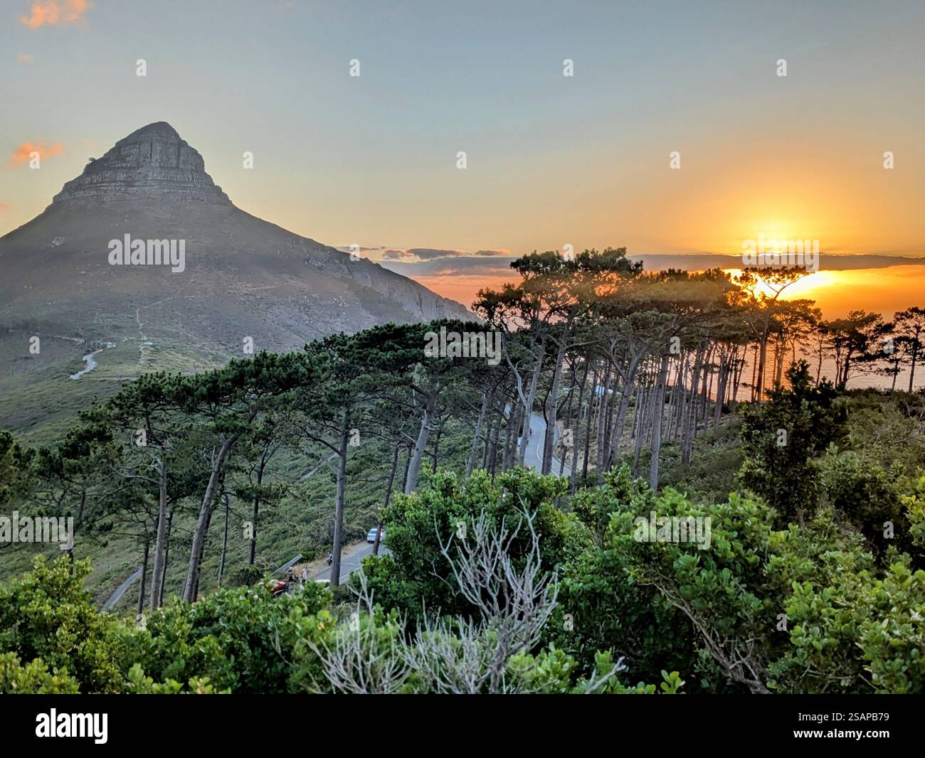 Peak of signal hi-res stock photography and images - Alamy