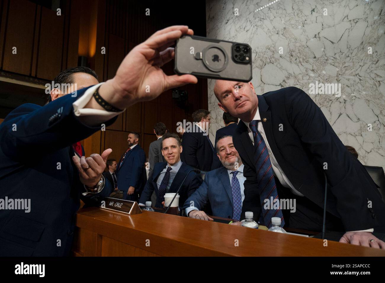 Washington, New York, USA. 30th Jan, 2025. Senators take a selfie ...