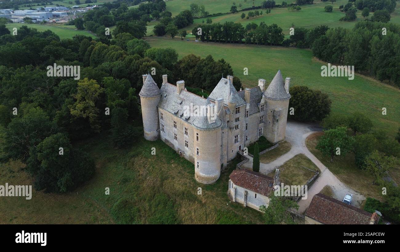 Chateau de montal hi-res stock photography and images - Alamy
