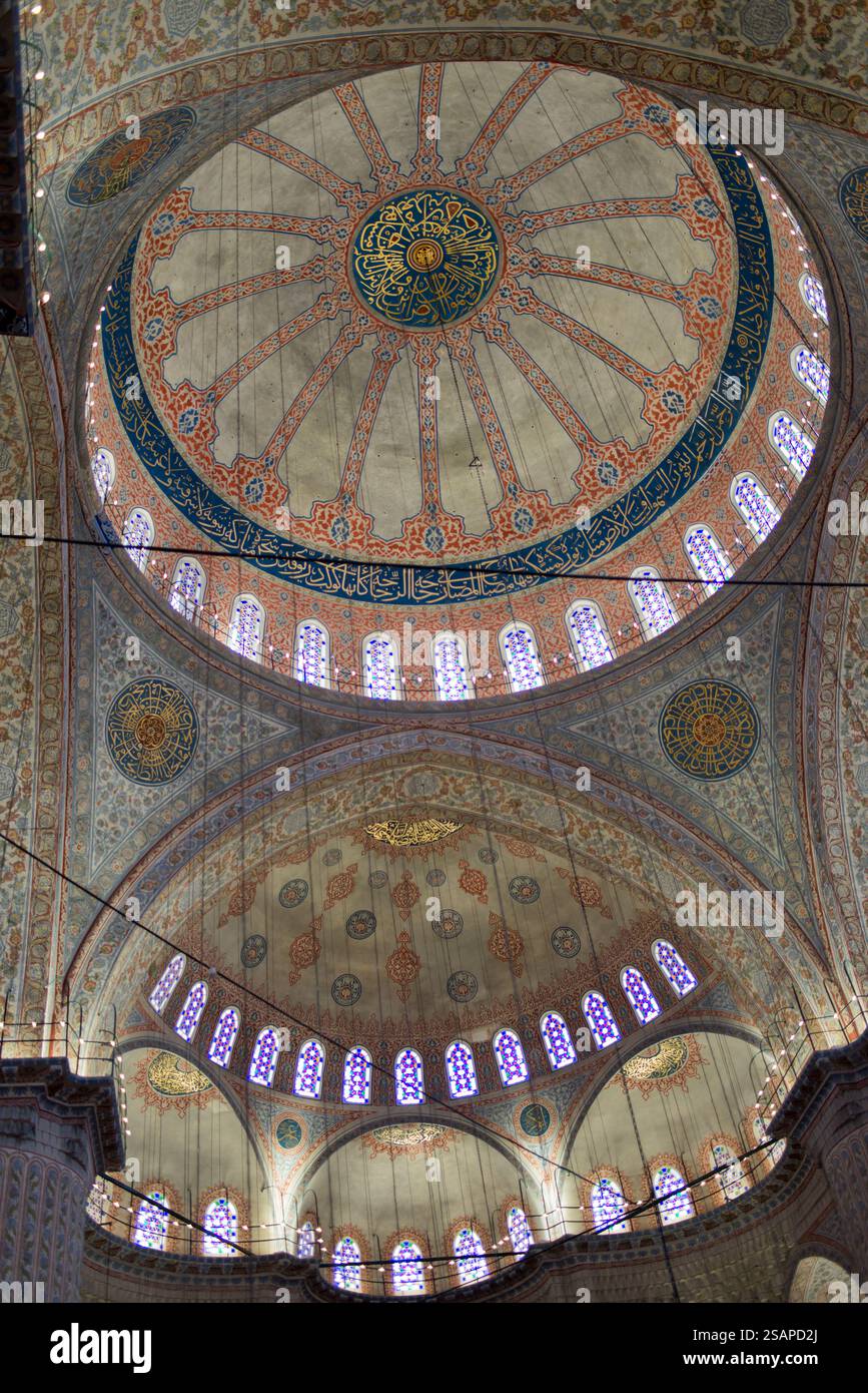 Turkey, Istanbul, Sultanahmet, The Blue Mosque (Sultan Ahmet Camii ...