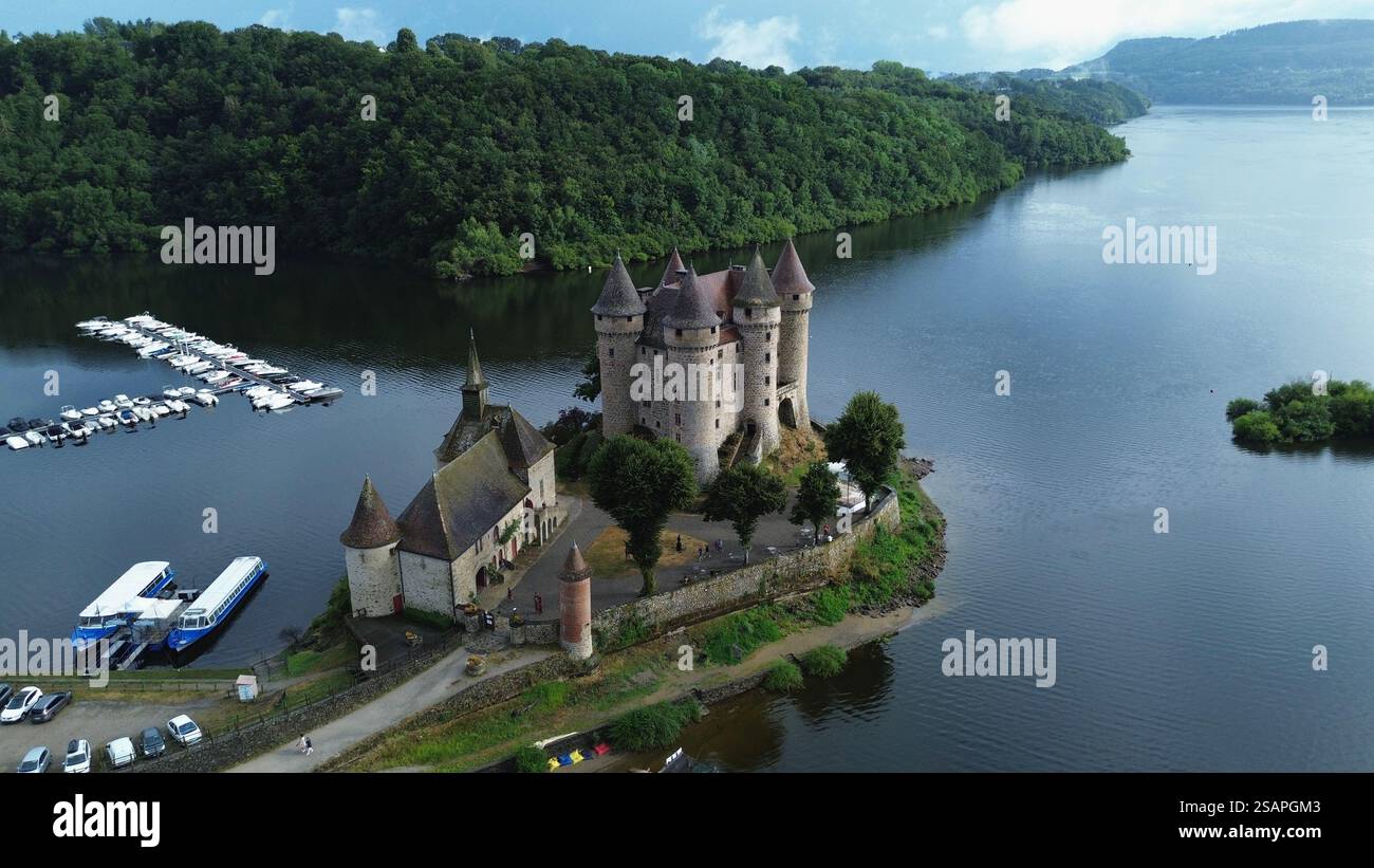Val castle hi-res stock photography and images - Alamy
