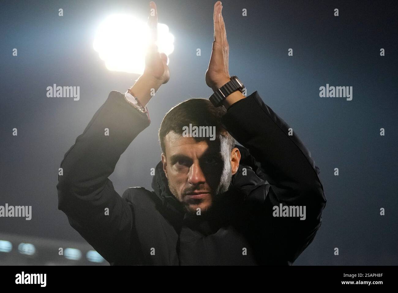 Porto's head coach Martin Anselmi claps hands to supporters after the ...