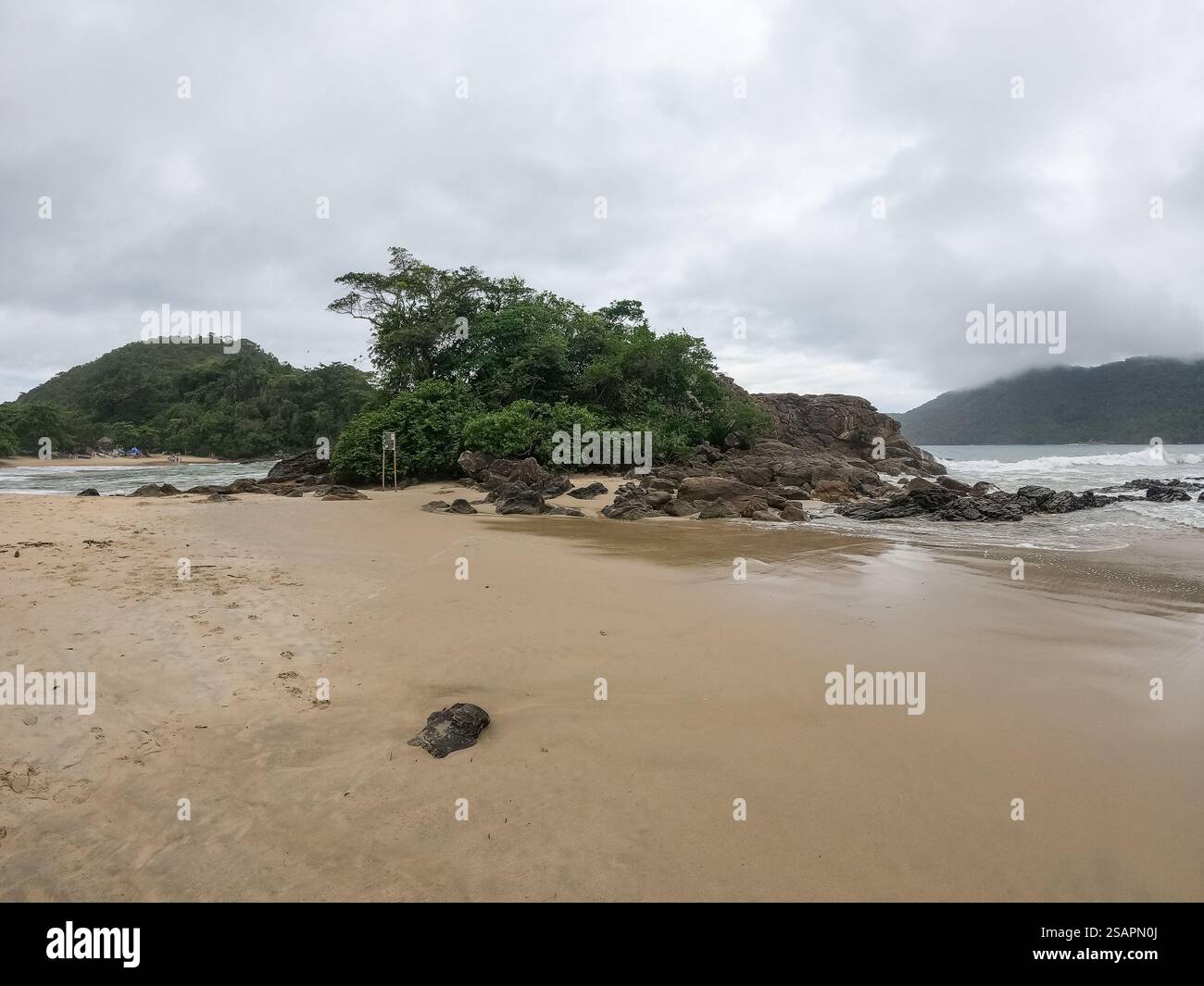 Meio Beach, Trindade Paraty in Rio de Janeiro, Brazil Stock Photo - Alamy