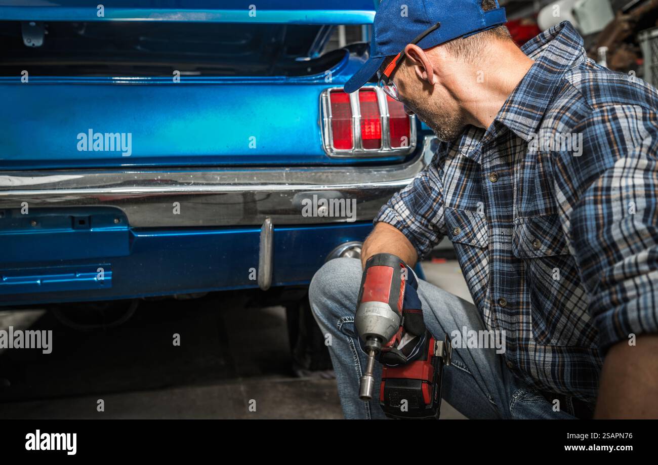 Person wearing plaid shirt hi-res stock photography and images - Alamy