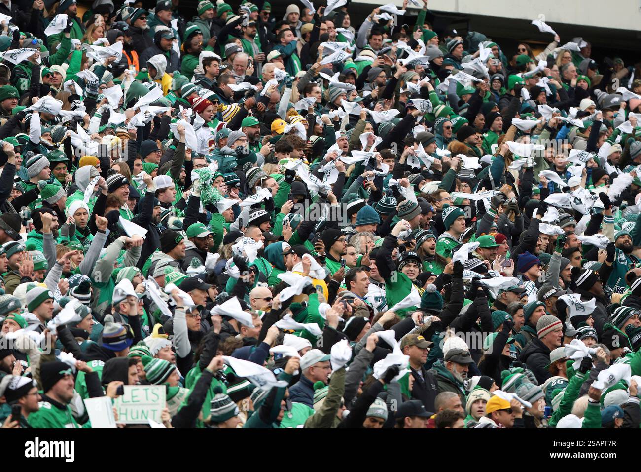 Philadelphia Eagles fans celebrate during the NFC Championship NFL ...