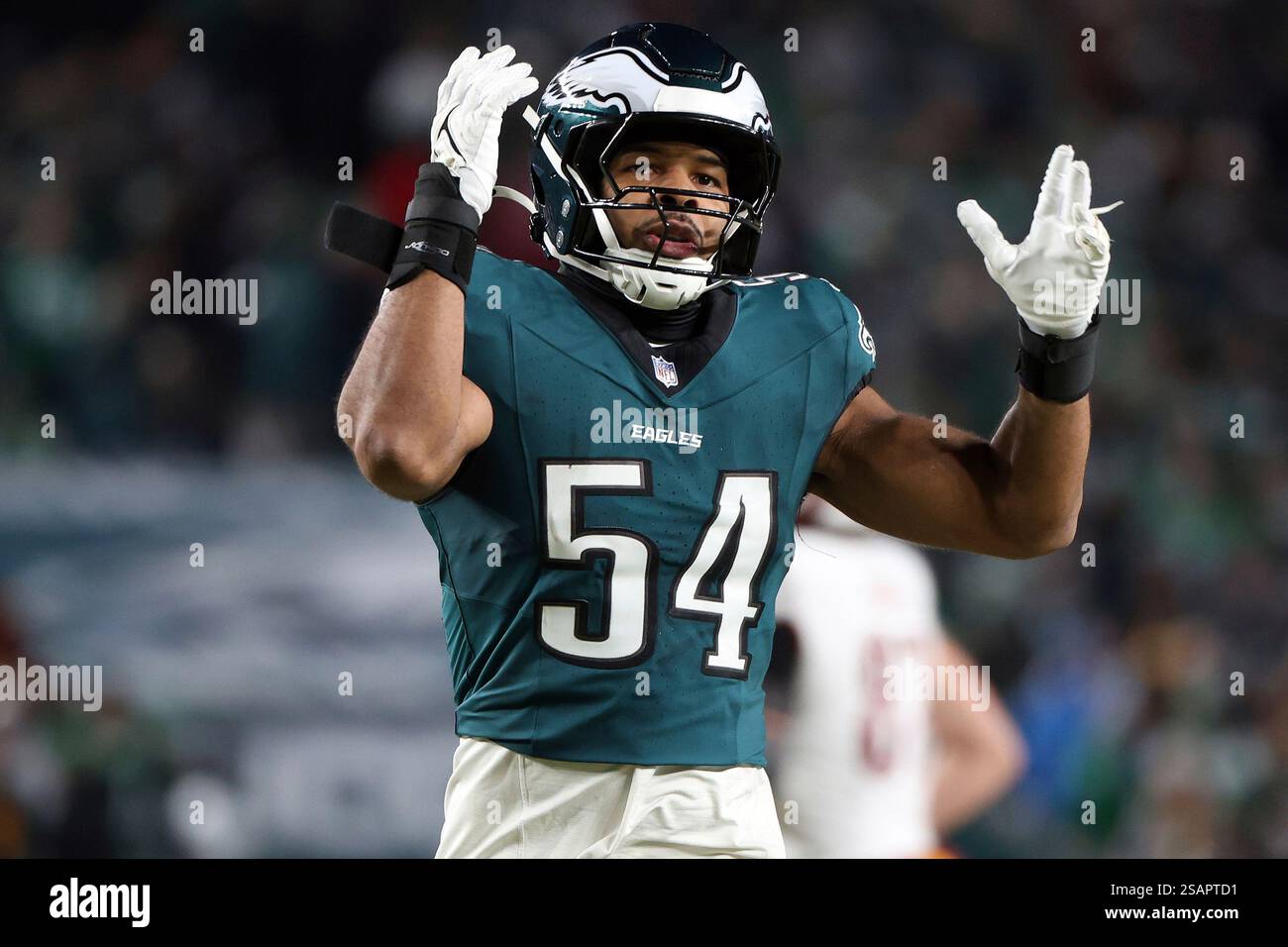 Philadelphia Eagles linebacker Jeremiah Trotter Jr. (54) celebrates ...