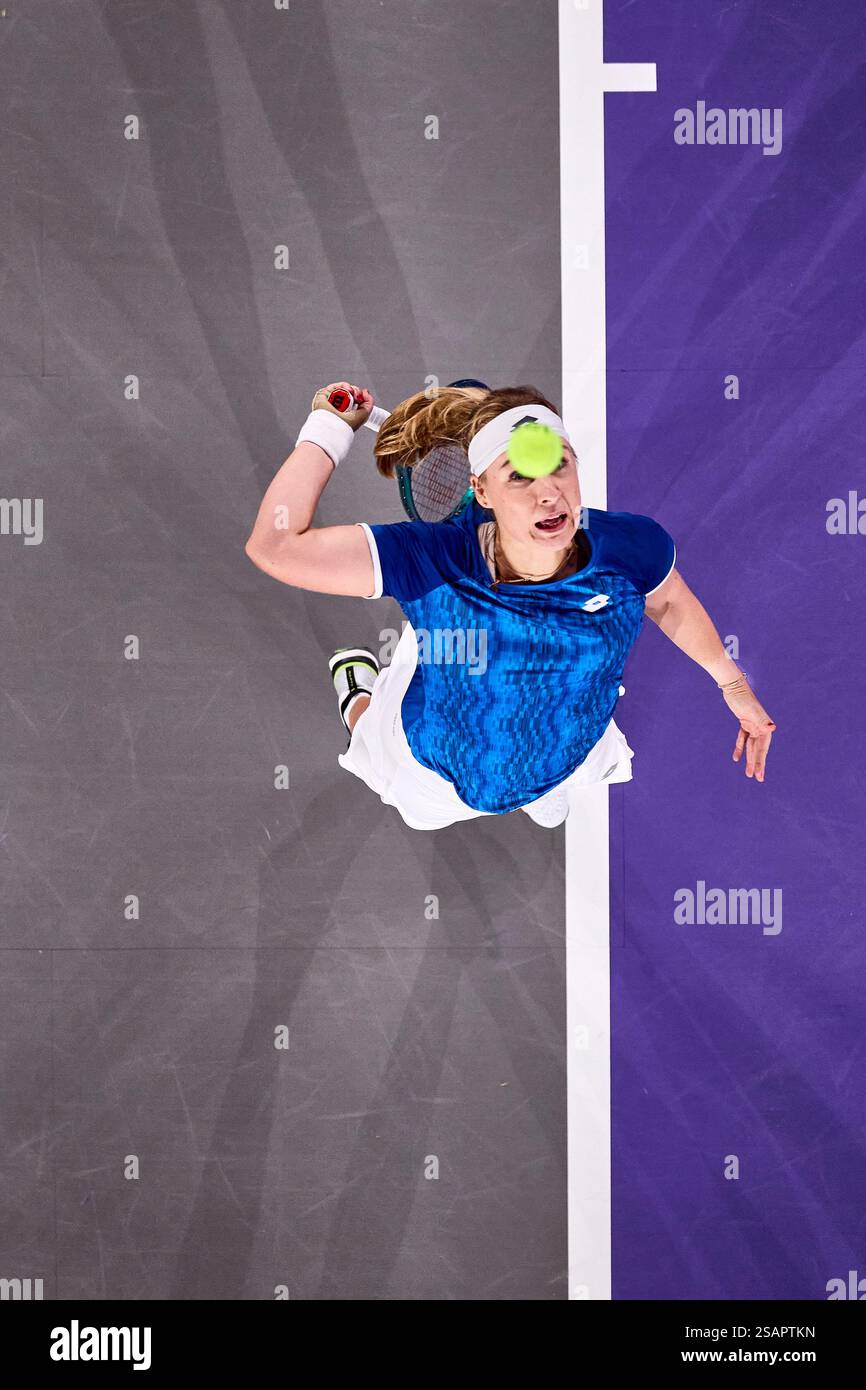 Linz, Upper Austria, Austria. 30th Jan, 2025. Anna Blinkova, serve to ...