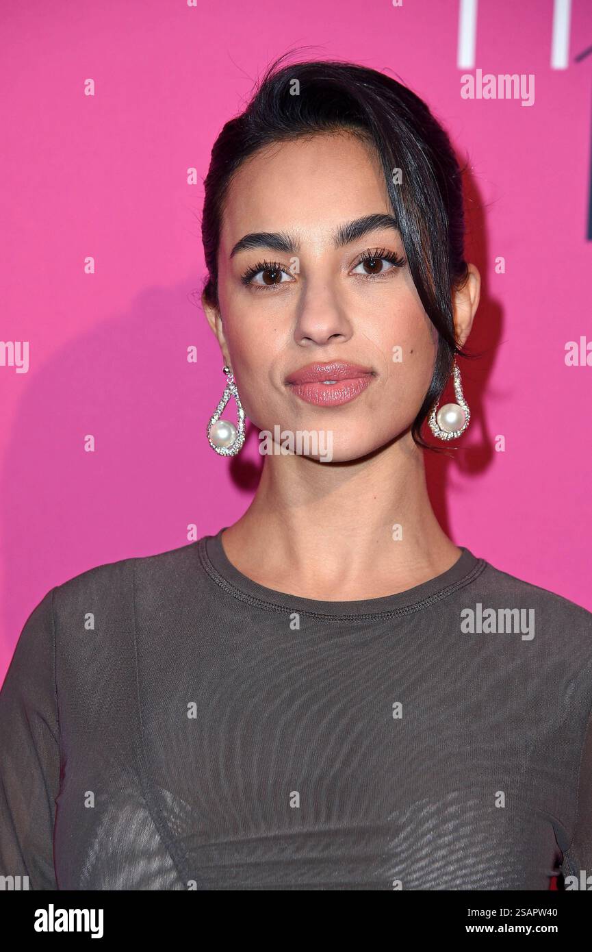 Gizem Emre - FRAUEN100 im Restaurant Crackers in Berlin am 30.01.2025 ...