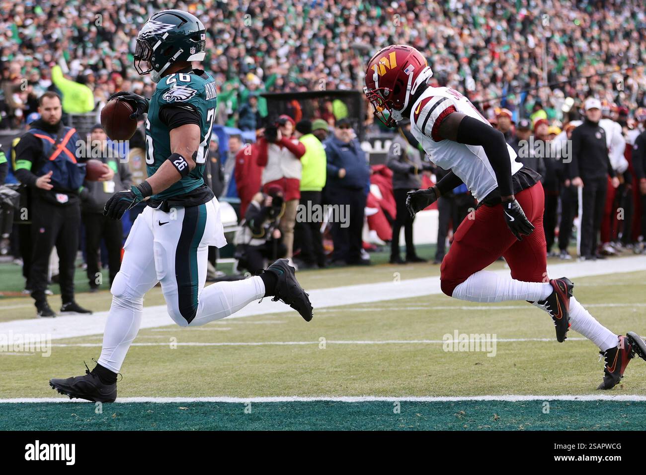 Philadelphia Eagles running back Saquon Barkley (26) scores a touchdown ...