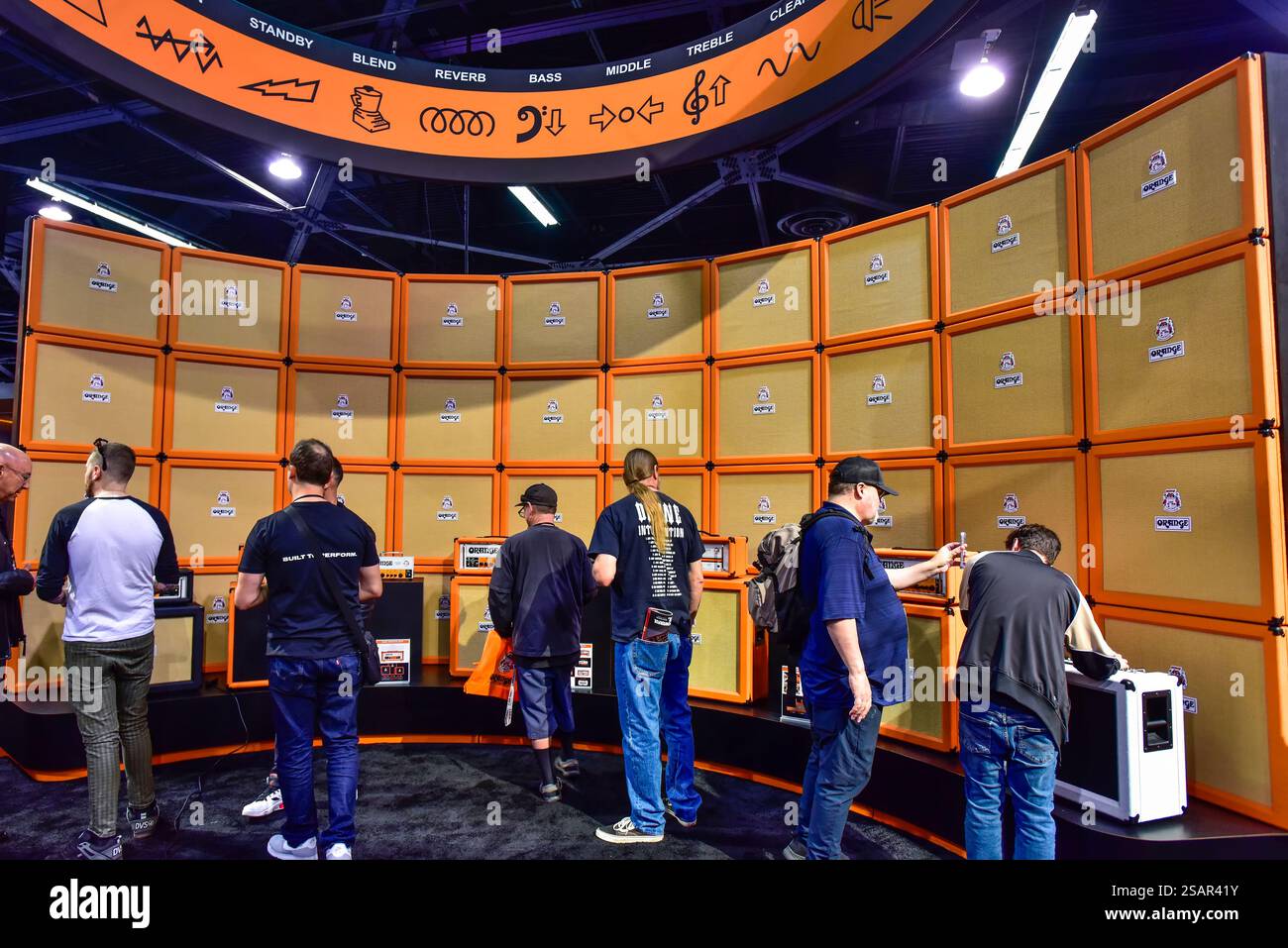 2025 show hi-res stock photography and images - Alamy