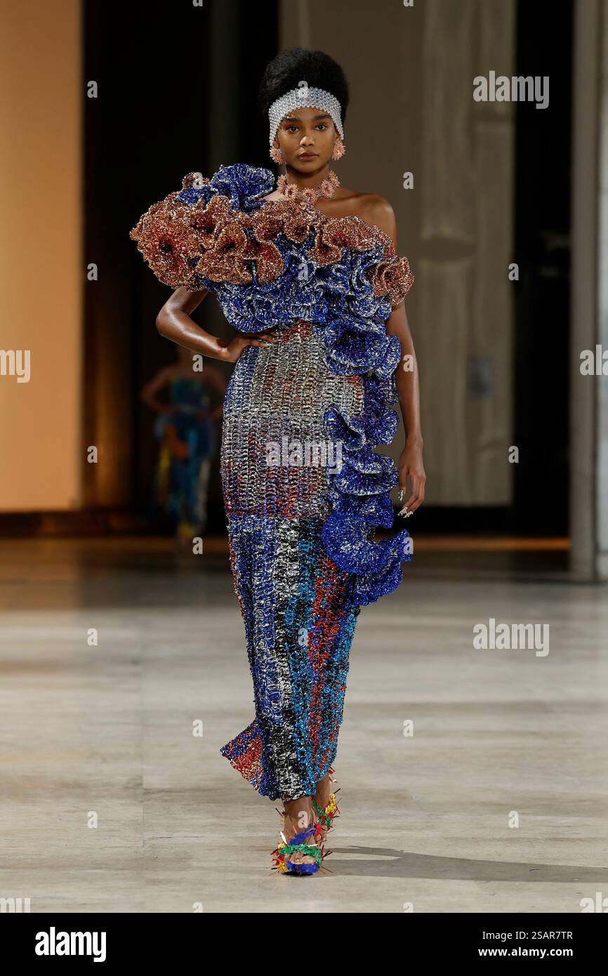 Paris, Frankreich. 30th Jan, 2025. GERMANIER Haute Couture Spring ...