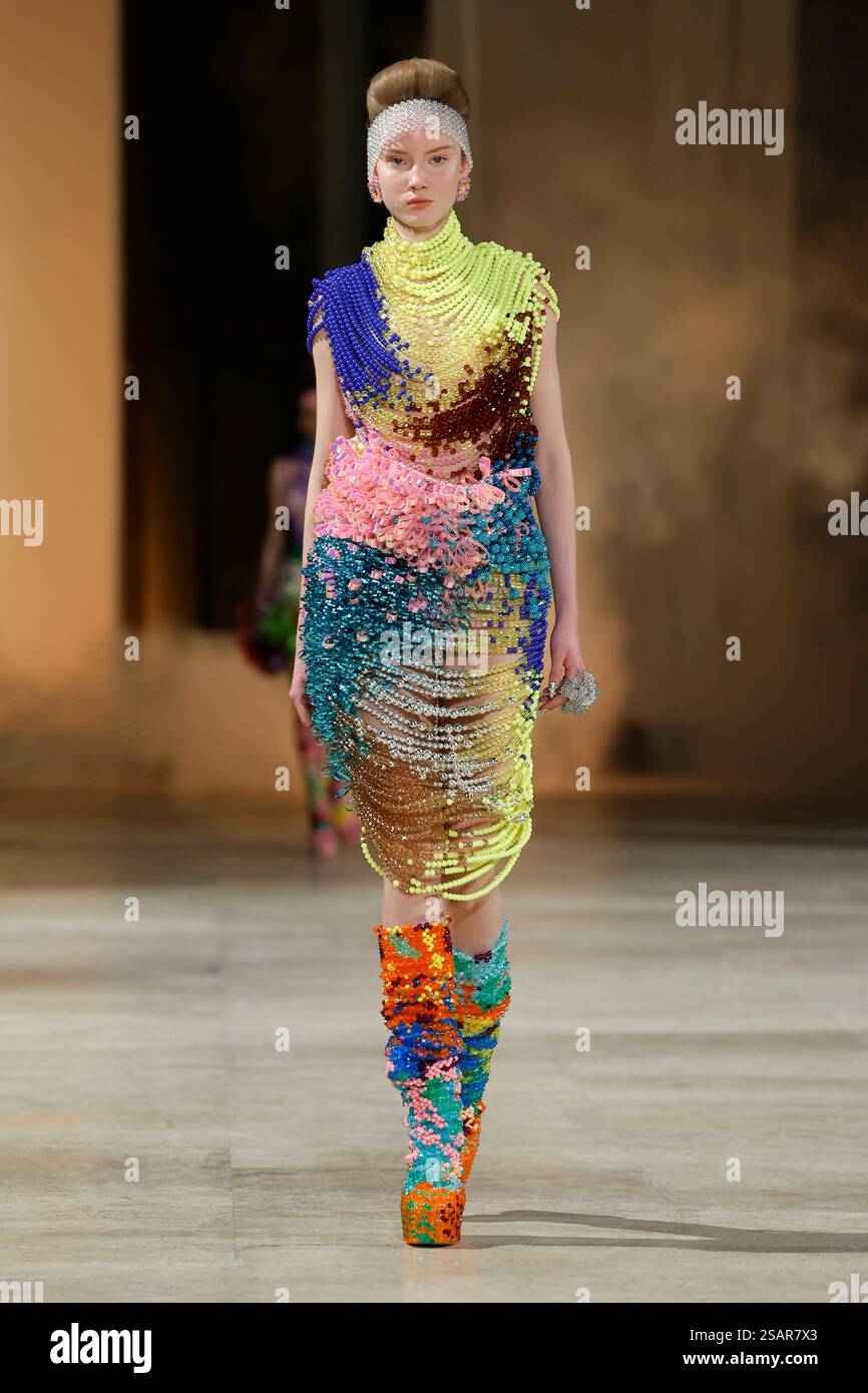 Paris, Frankreich. 30th Jan, 2025. GERMANIER Haute Couture Spring ...