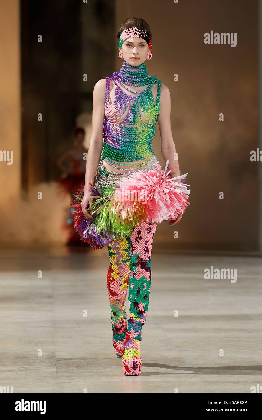 Paris, Frankreich. 30th Jan, 2025. GERMANIER Haute Couture Spring ...