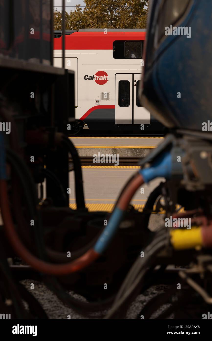 Caltrain hi-res stock photography and images - Alamy