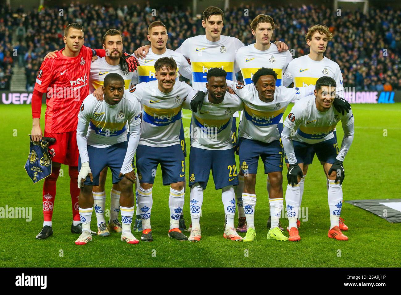 Europa league final line up hi-res stock photography and images - Alamy