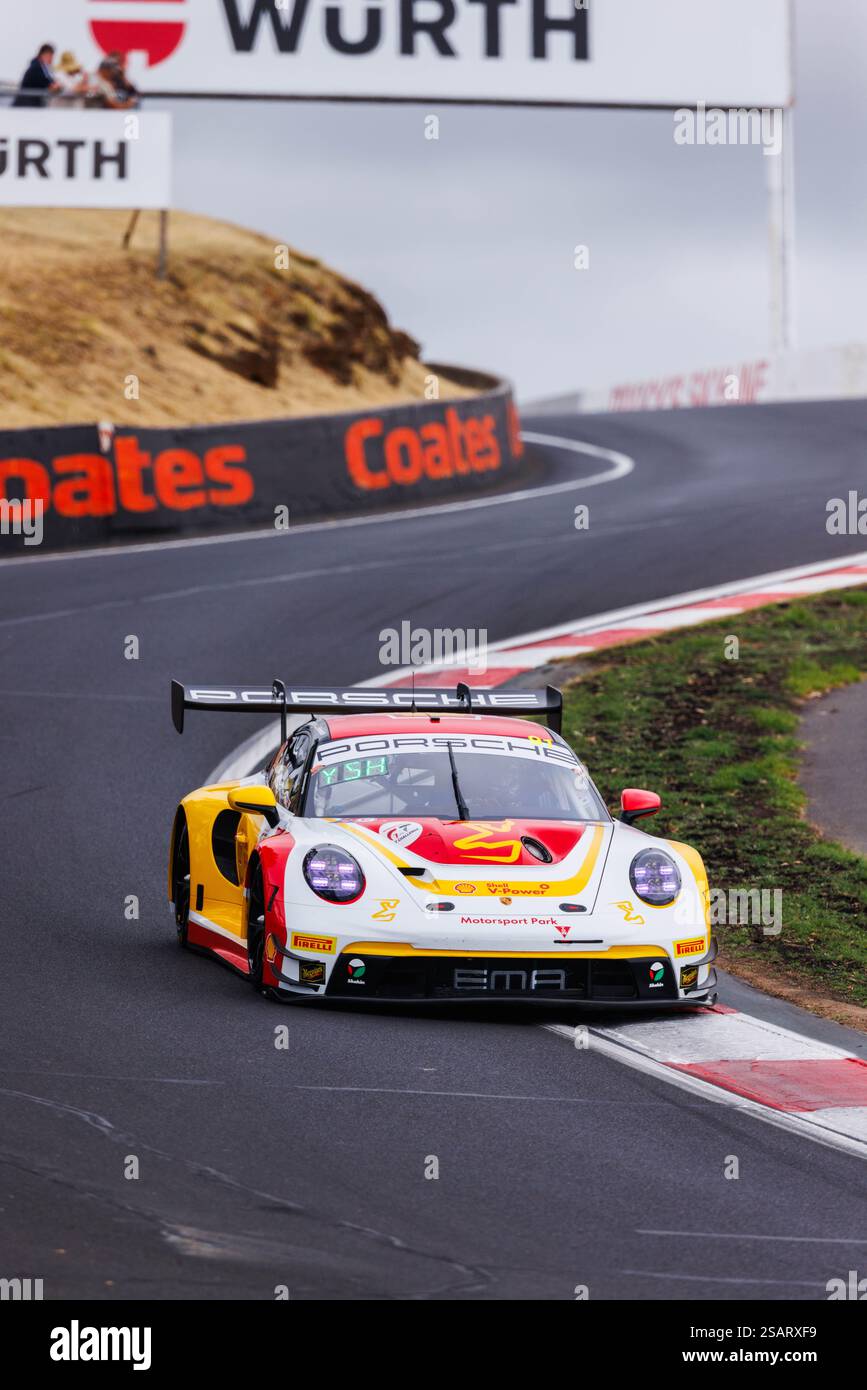 Bathurst, Australia. 31st Jan, 2025. The #91 The Bend Porsche 911GT3R ...
