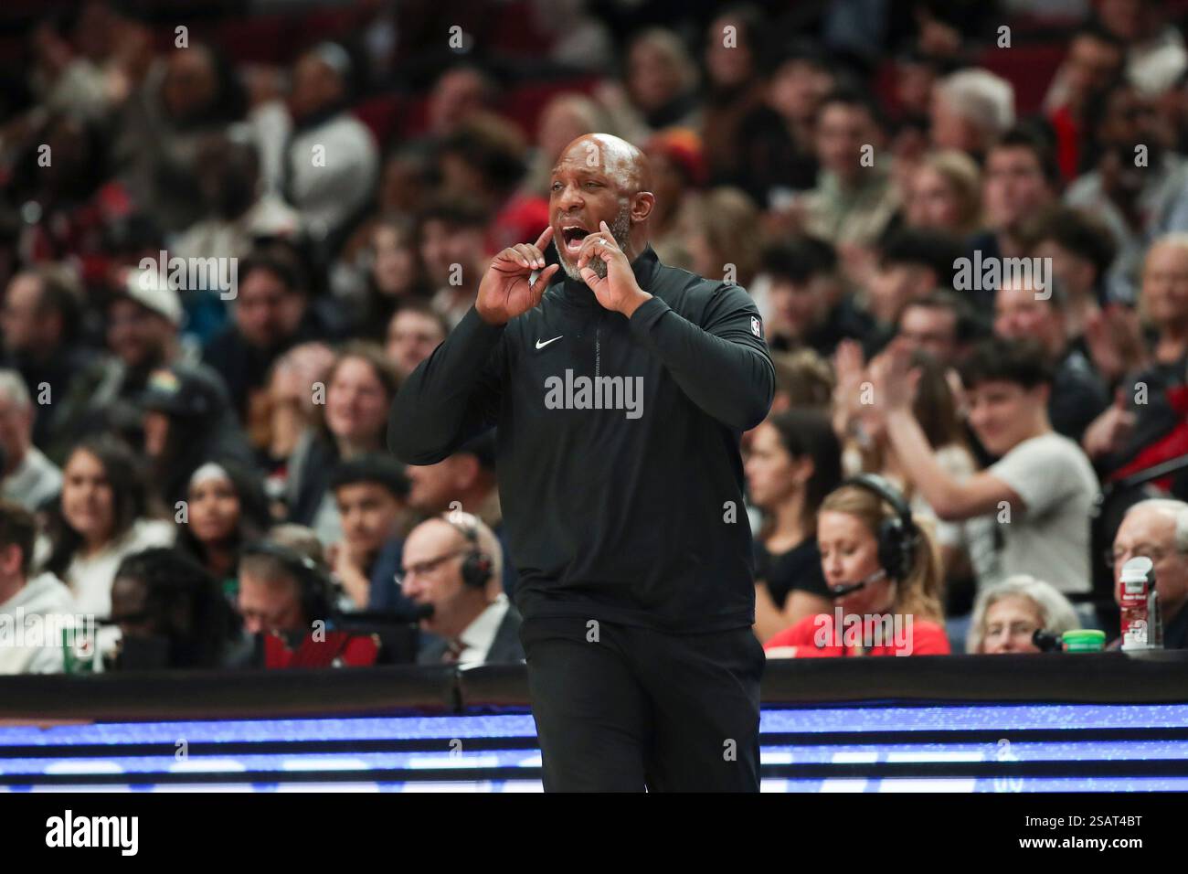 Portland Trail Blazers head coach Chauncey Billups calls to players ...