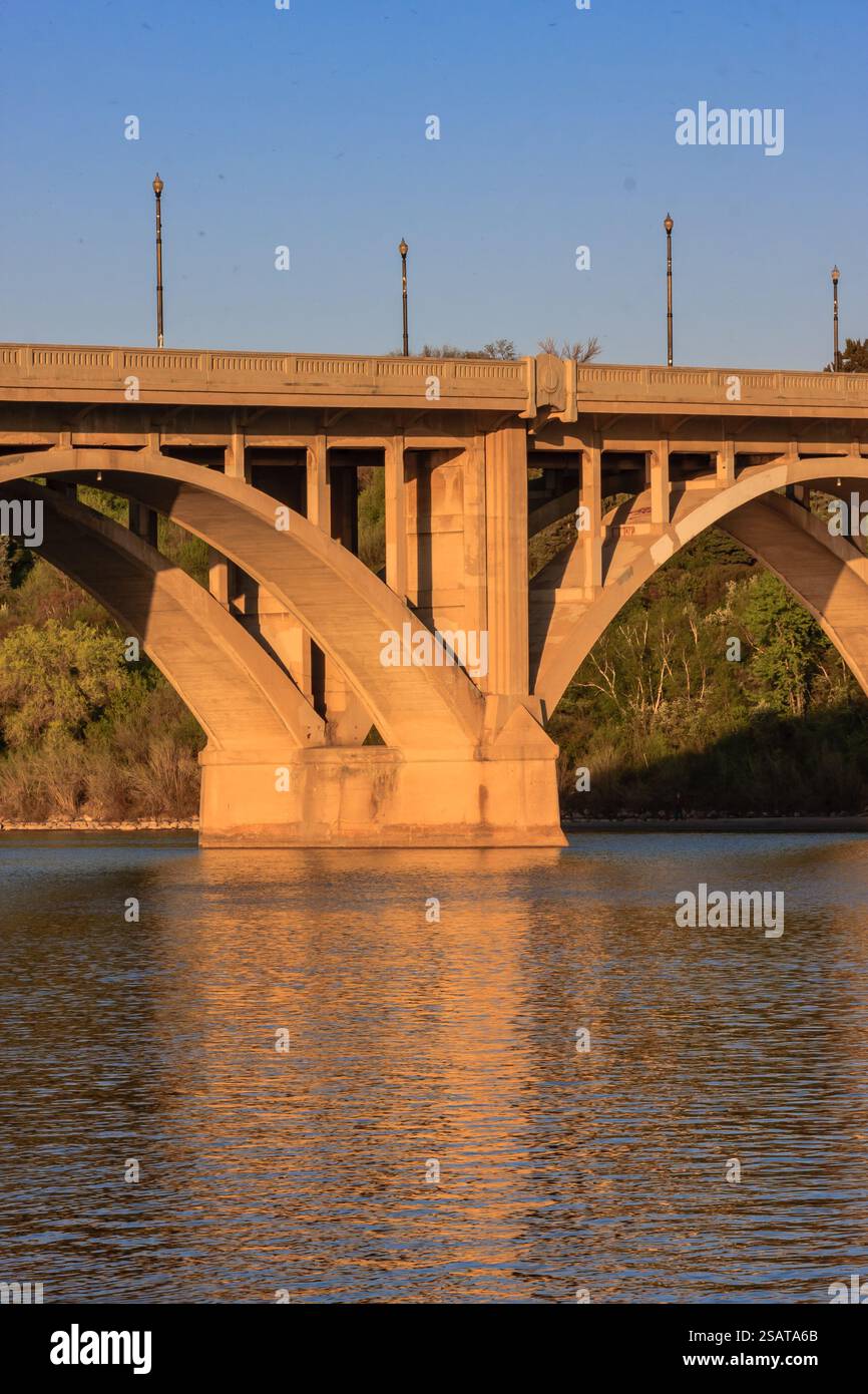 Calm reflective water hi-res stock photography and images - Alamy