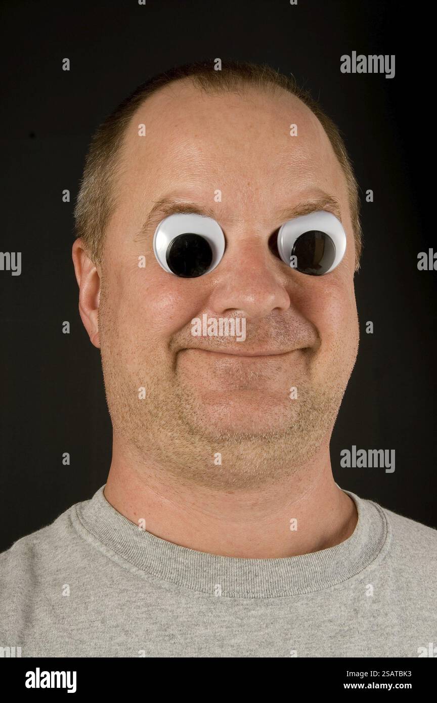 Wiggly eyes hi-res stock photography and images - Alamy