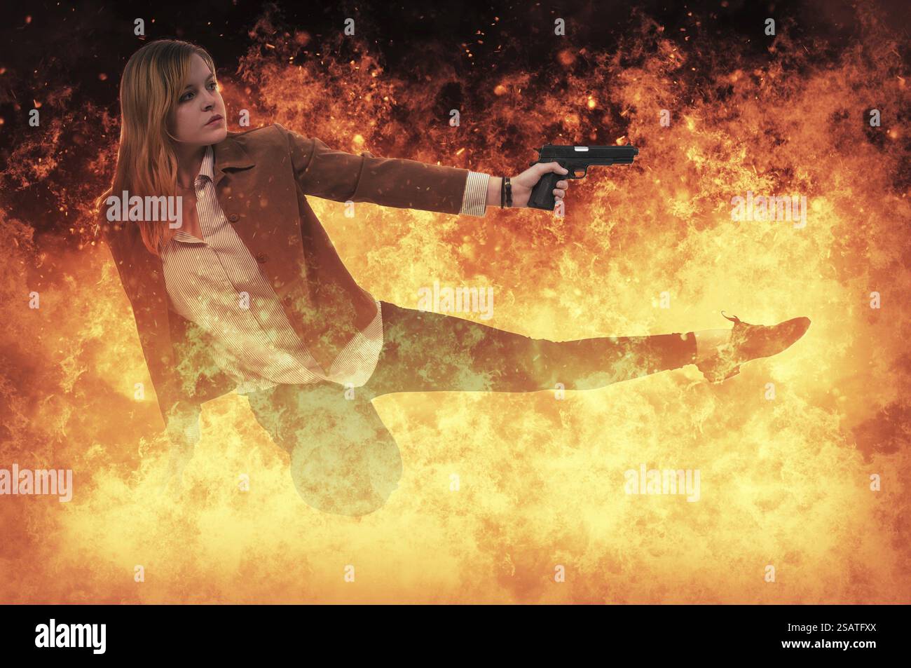 Beautiful woman with a loaded handgun pistol Stock Photo - Alamy