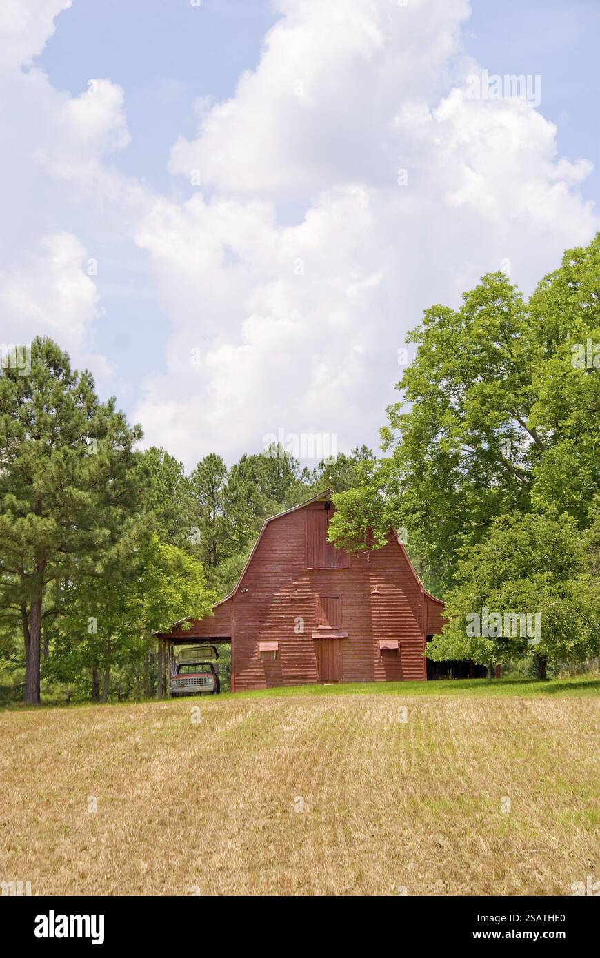 An old rural barn beside a farm field Stock Photo - Alamy