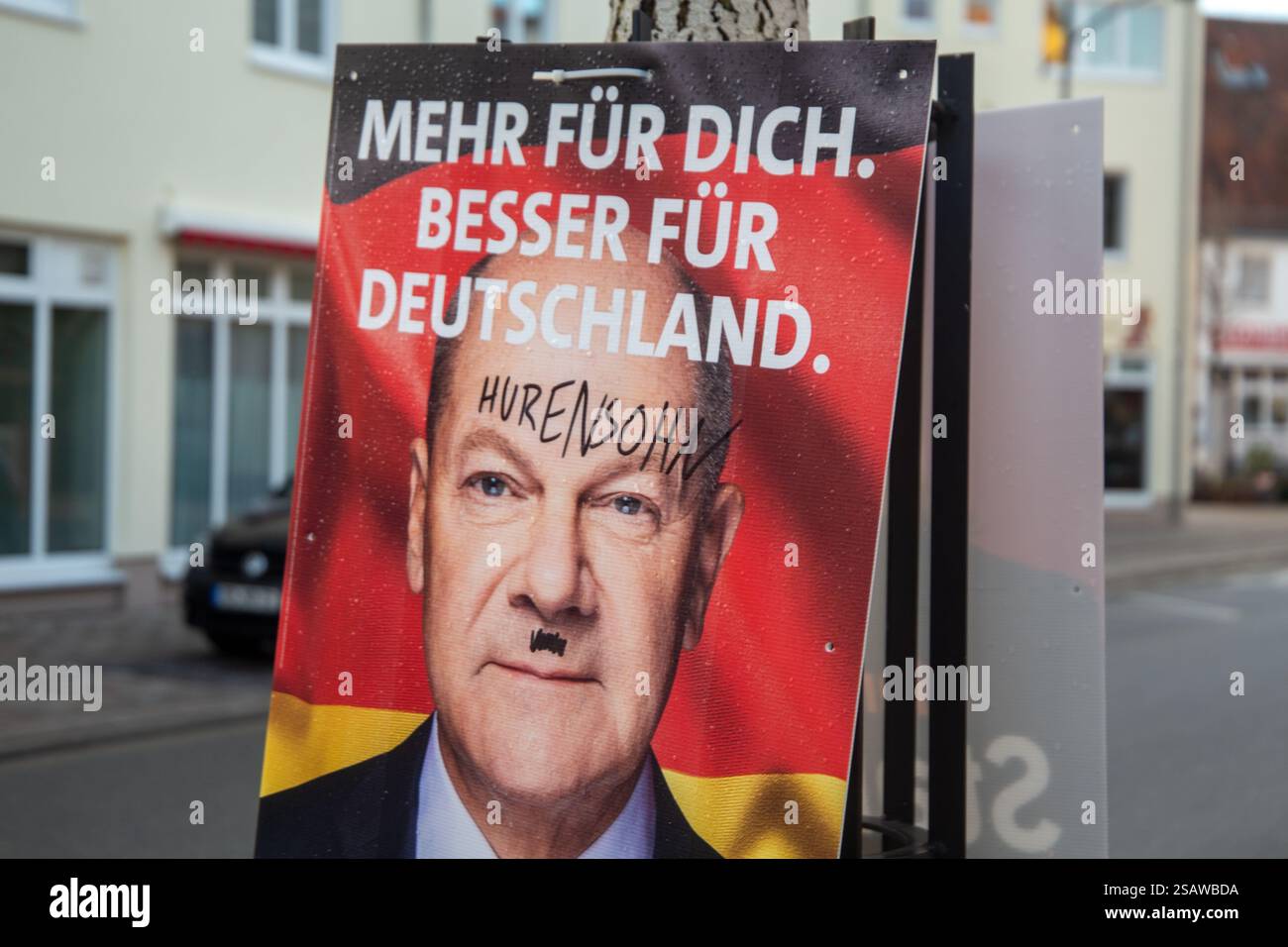 Olaf Scholz with Hitler beard: Smeared election poster in Mutterstadt ...