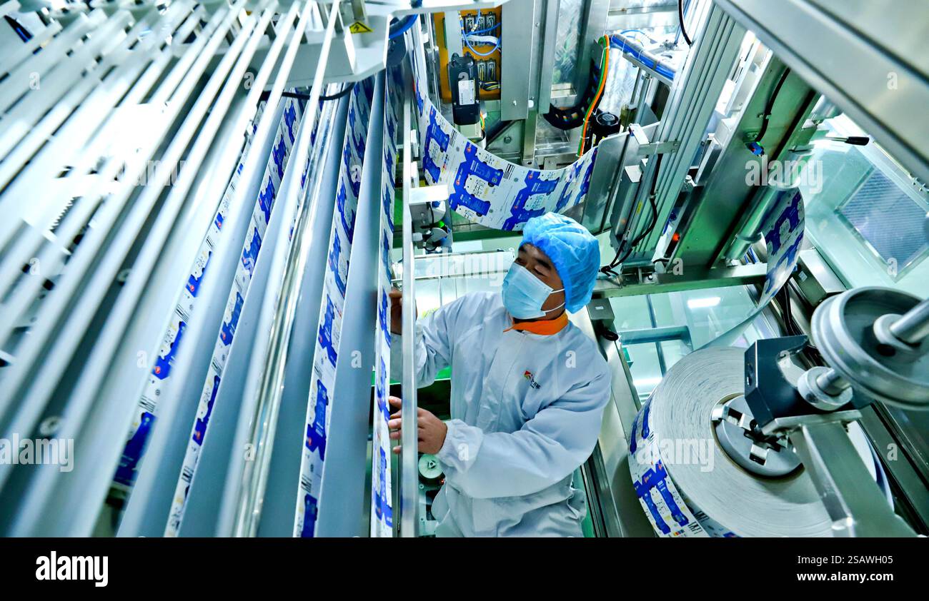 ZHANGYE, CHINA - JANUARY 31, 2025 - Staff members check the operation ...