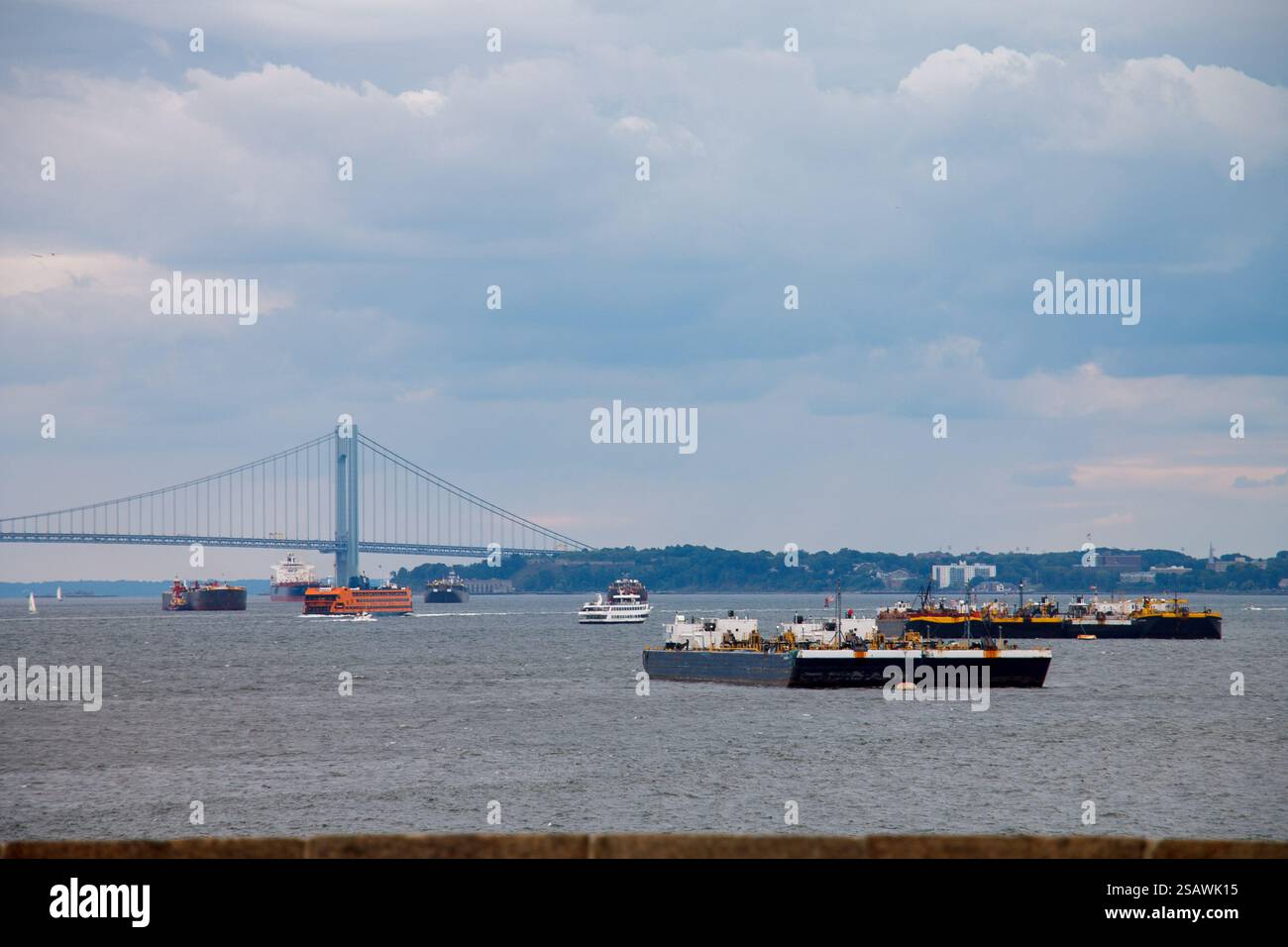 Container boats and the Verrazano-narrows bridge over Hudson River in ...