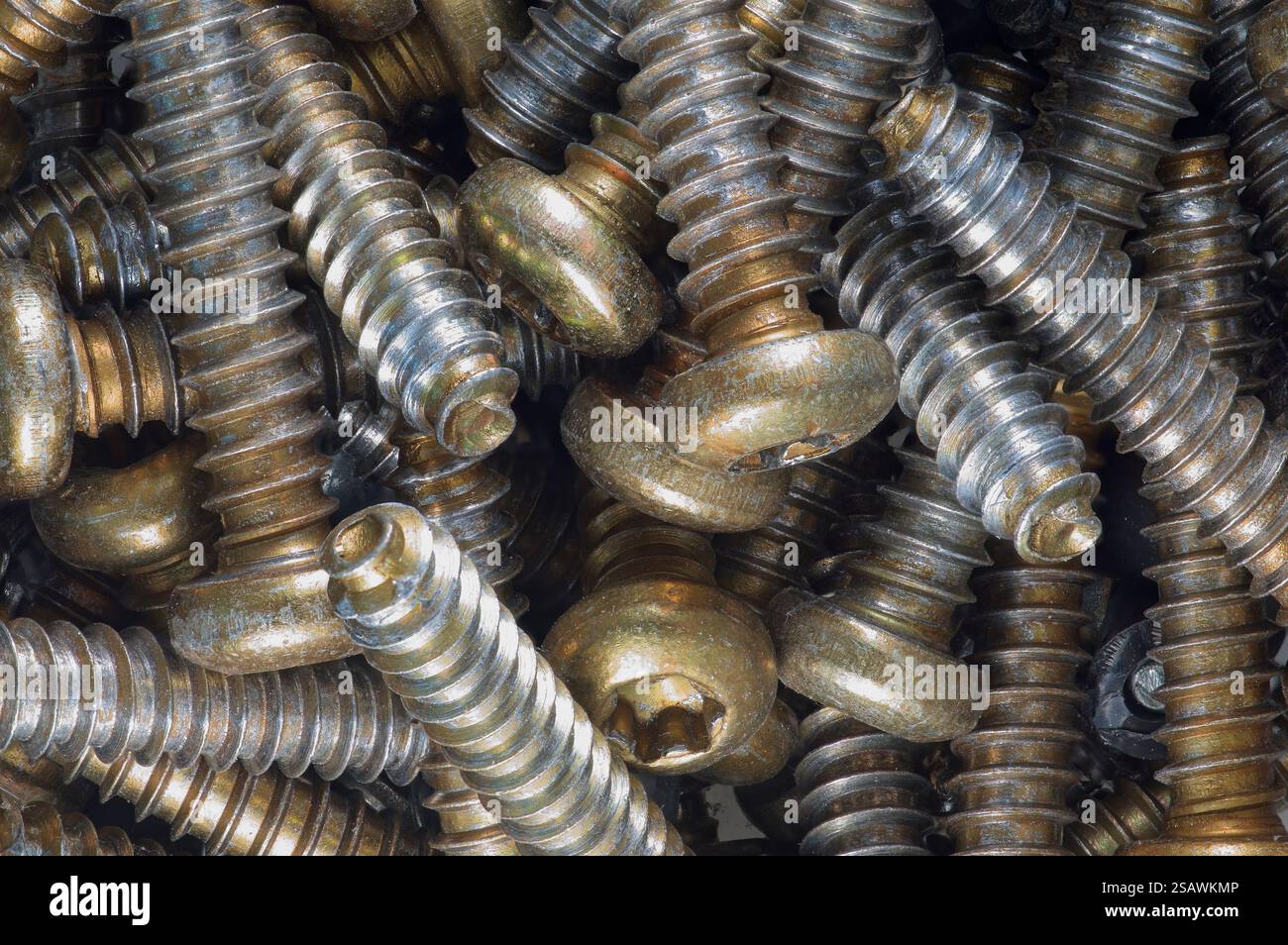 Close up metal screws hi-res stock photography and images - Alamy