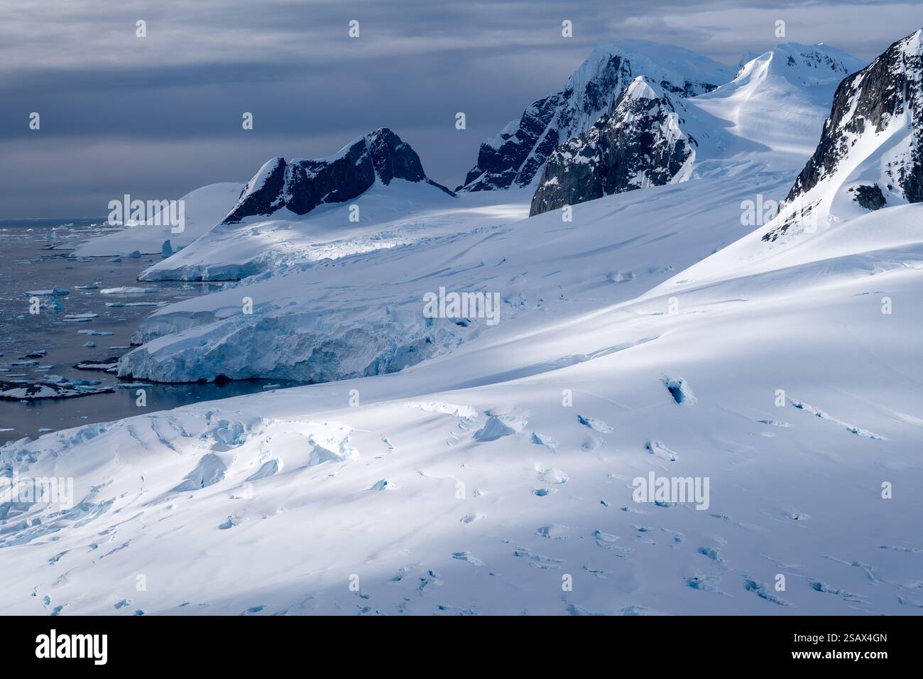 Antarctica view. Seascape and landscape of Antarctica. Glaciers Stock ...