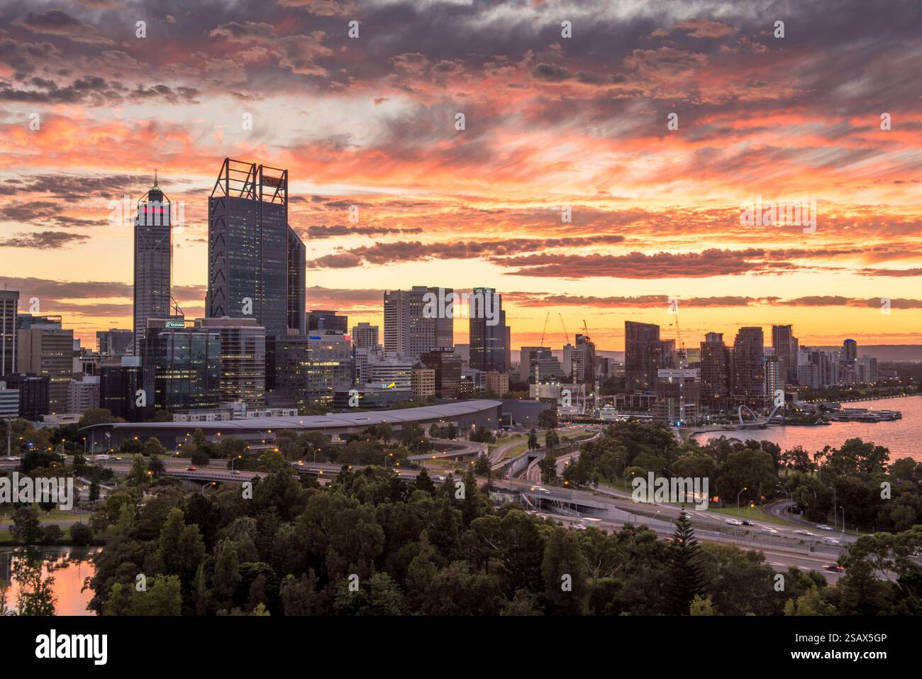 Perth city skyline silhouette hi-res stock photography and images - Alamy