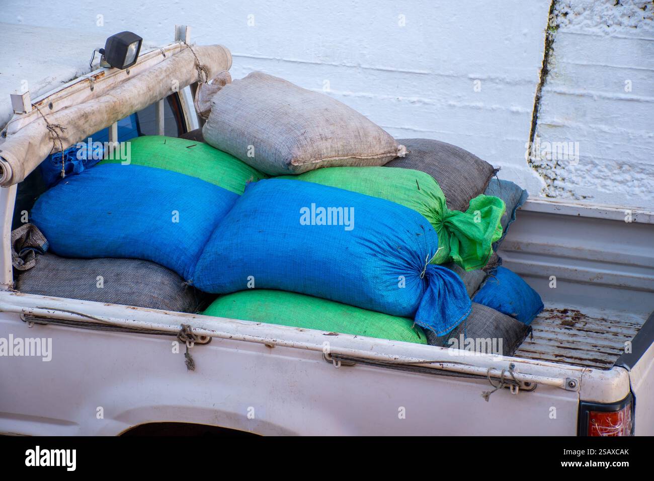 Sacks with goods hi-res stock photography and images - Alamy