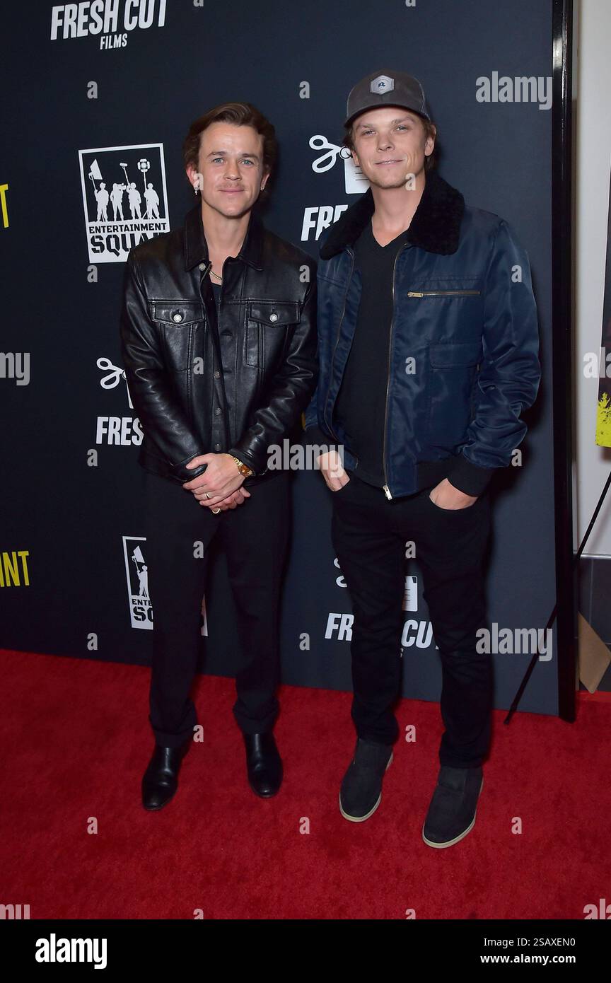 John Owen Lowe mit Bruder Matthew Edward Lowe bei der Premiere des ...
