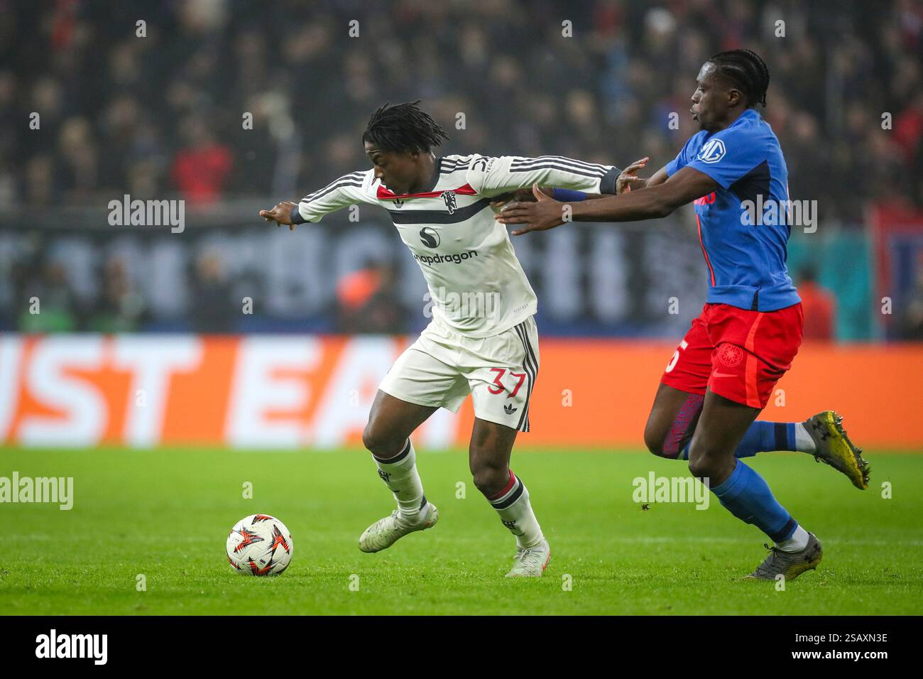 Bucharest, Romania. 30th Jan, 2025. Manchester United midfielder Kobbie ...