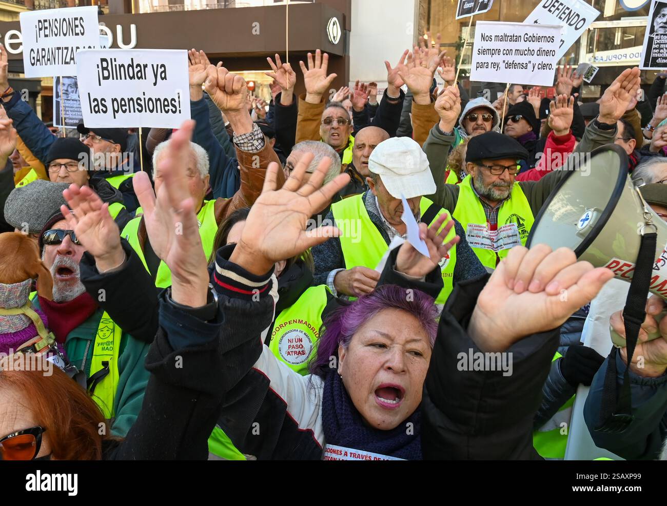 Madrid, Madrid, SPAIN. 31st Jan, 2025. Pensioner associations protest ...