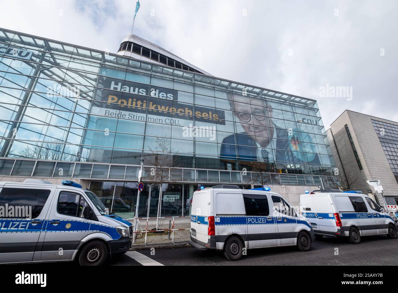 Die Zentrale der Christlich-Demokratischen Union CDU in Berlin wird ...