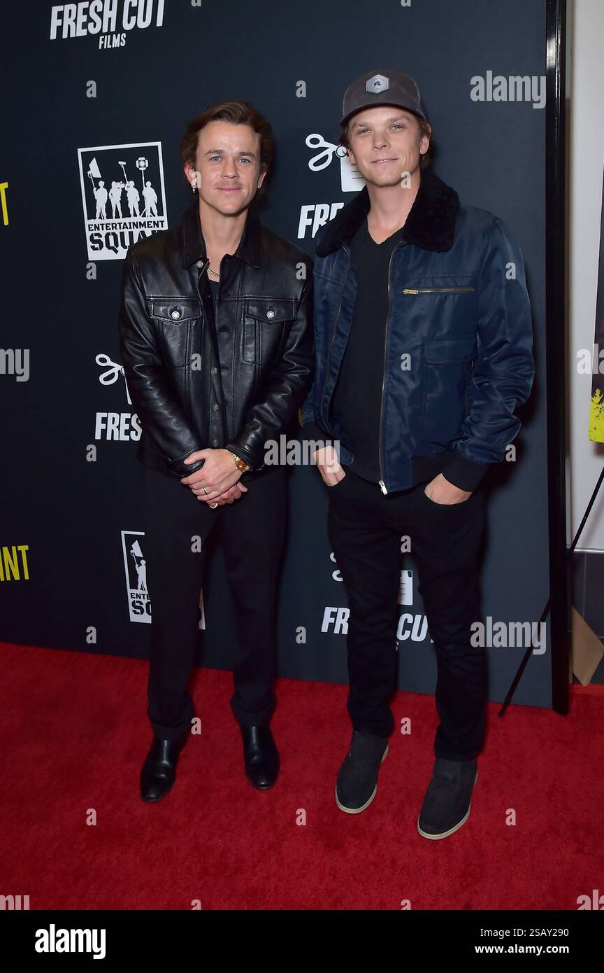 John Owen Lowe mit Bruder Matthew Edward Lowe bei der Premiere des Kinofilms 'Grace Point' im ...