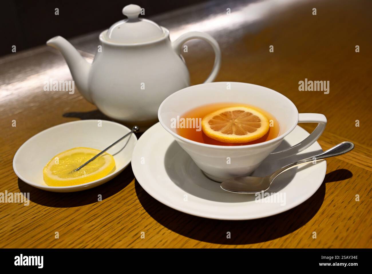 Lemon pot hi-res stock photography and images - Alamy
