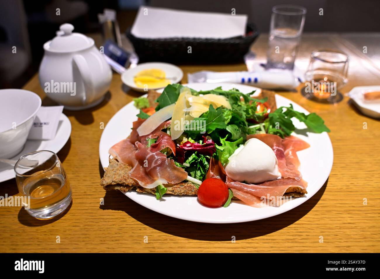 Lunch Tokyo Japan Stock Photo - Alamy