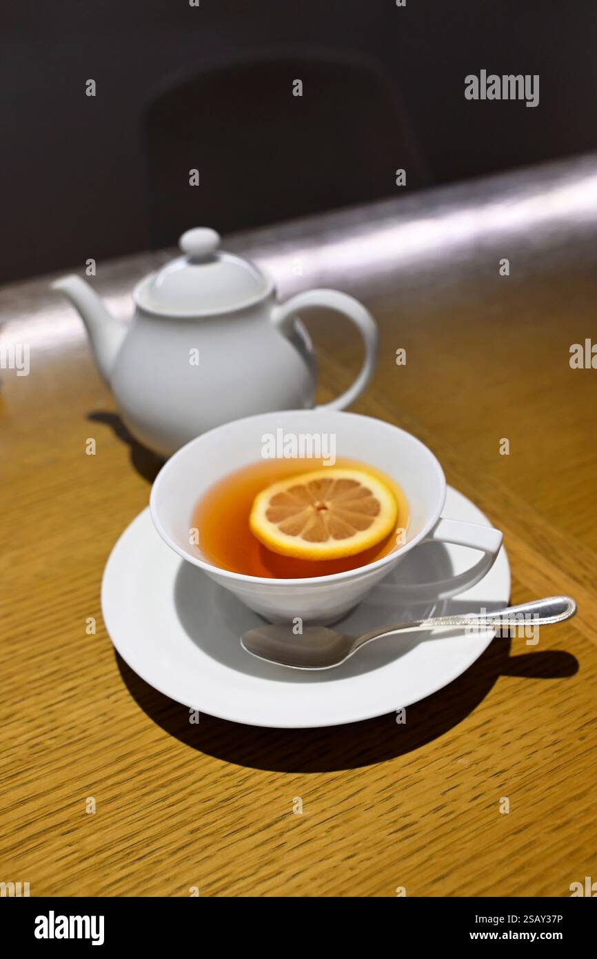 Lemon pot hi-res stock photography and images - Alamy