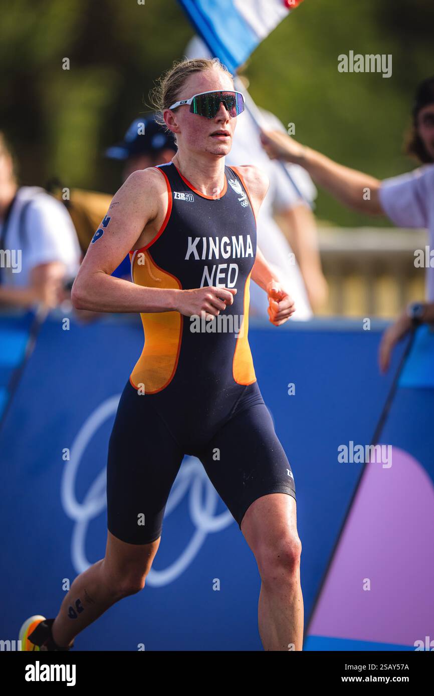 Maya Kingma participating in the triathlon at the Paris 2024 Olympic ...